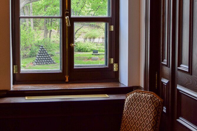 Guided Tour and Quebec Gins at the Quebec Garrison Club - Detailed Breakdown of the Tour Experience