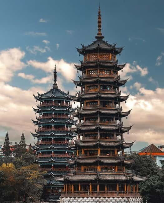 Guilin City Essence: Hilltop View, Handicraft & River Cruise - Iconic Sights: Elephant Trunk Hill and Historic Streets