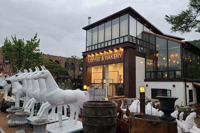 Gyeonggido Icheon and Yongin Day Tour - Immersive Experience at the Korean Folk Village