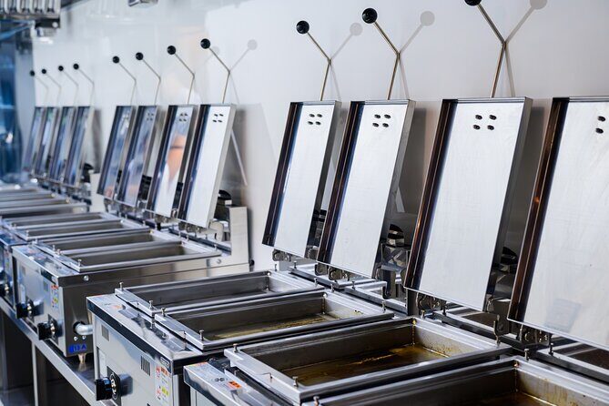 Gyoza Cooking Class in Kyoto: Traditional Japanese Dumplings - Group Size, Location, and Accessibility