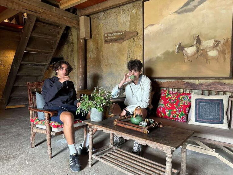 Ha Giang Loop: SUV/JEEP - FLEXIBLE 4 DAYS Tour with Driver - Day 1: Ha Giang to Yên Minh – Mountain Roads & Rose Valleys