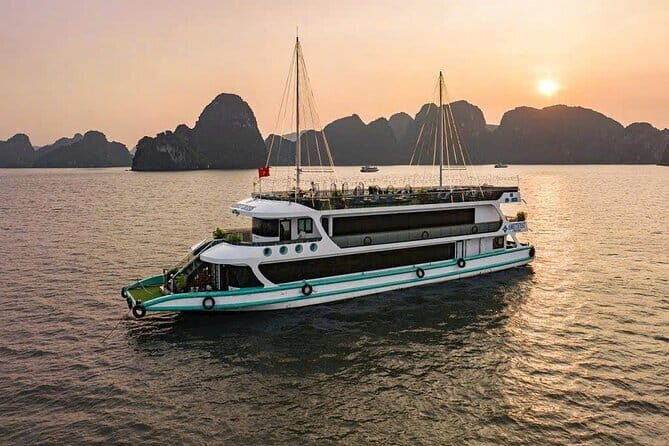 Ha Long Bay Day Tour by 5-Star Sunlight Grand Cruise - Cruising Through Ha Long Bay