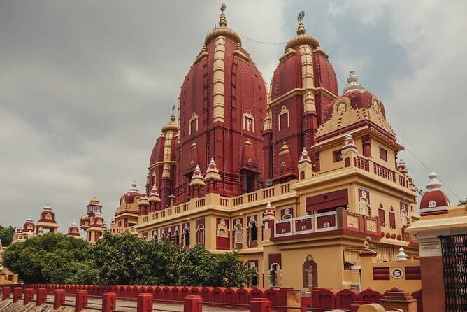 Half day Old and New Delhi Tour on Iconic Landmarks - What Makes This Tour Valuable