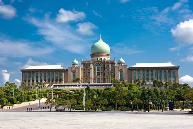 Half-Day Putrajaya 8 Attractions City Tour - Overview of the Tour Experience