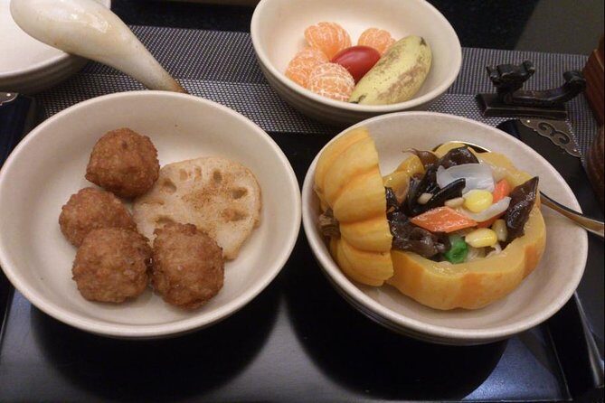 Half Day Xian Luxury Tour: Hot Spring & Local Banquet Themed with Qin Culture - The Qin Dynasty Dining Experience