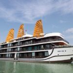 Halong Bay 2 Days/1Night with La Regina Legend Cruise 5 Star - Day 2: Lan Ha Bay and Cave Exploration