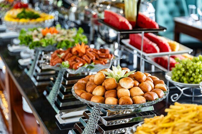 Halong Bay Luxury Cruise Day trip: Buffet lunch, limousine bus - Food and Hospitality