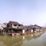Hangzhou Private Day Tour: Wuzhen Water Town - Arriving at Wuzhen’s East Gate: Photos and First Impressions
