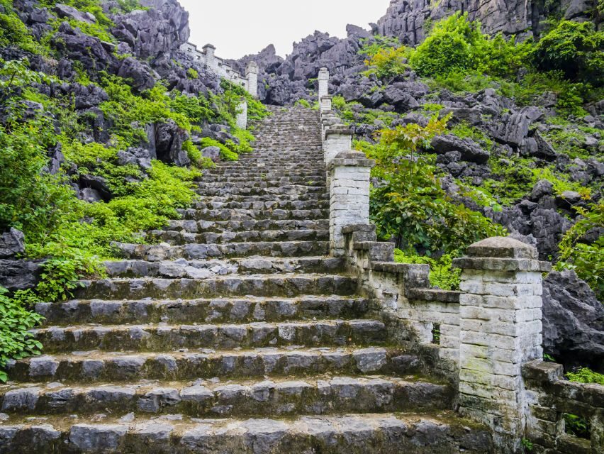 Hanoi: Full Day Tour of Hoa Lu, Tam Coc, and the Mua Cave - Who Is This Tour Best For?