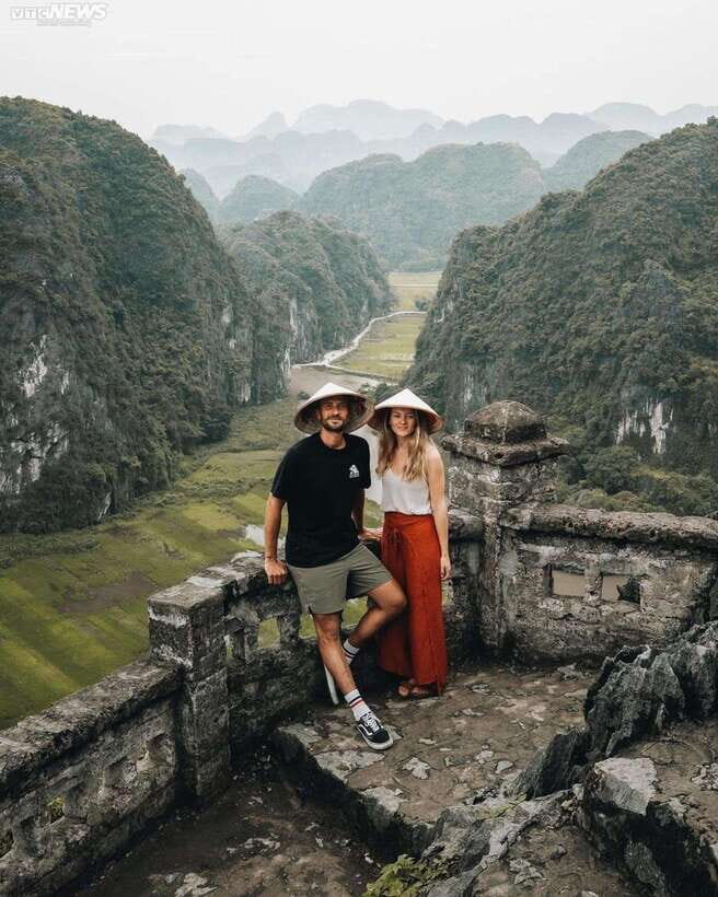 Hanoi: Hoa Lu, Tam Coc, Mua Cave 1-Day Ninh Binh Luxury Tour - The Itinerary: A Day in the Heart of Ninh Binh