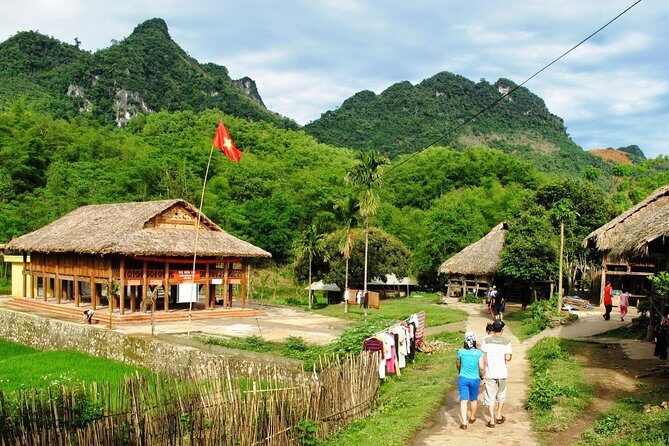 Hanoi - Mai chau Adventure 2 Days 1 Night sleep at bungalow -packaged tour - Day 2: Trekking and Return to Hanoi