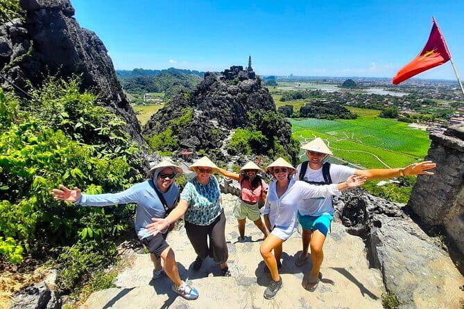 Hanoi Private Day Trip to Hoa Lu, Tam Coc, Mua Cave, Local Family - Analyzing the Value and Experience