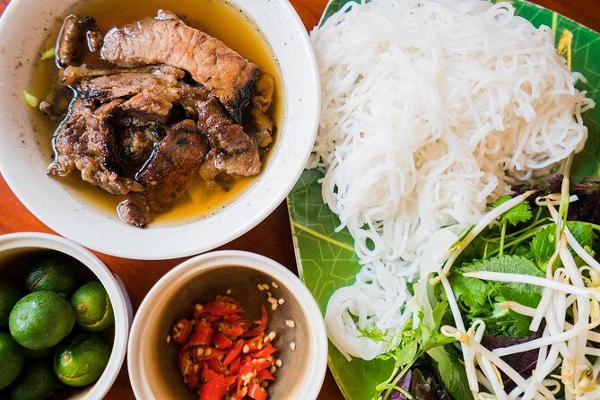 Hanoi Street Food Private Tour - Famous Hanoi Dishes: Bun Cha and Nem Cua Be