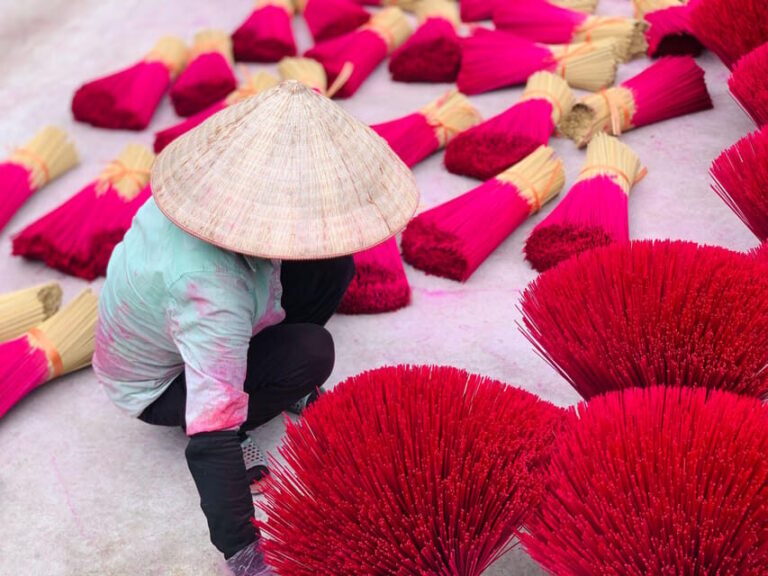 Hanoi's Artisan Trail Incense, Hat Making & Lacquer Art Tour - The Reality of the Tour: Advantages and Considerations