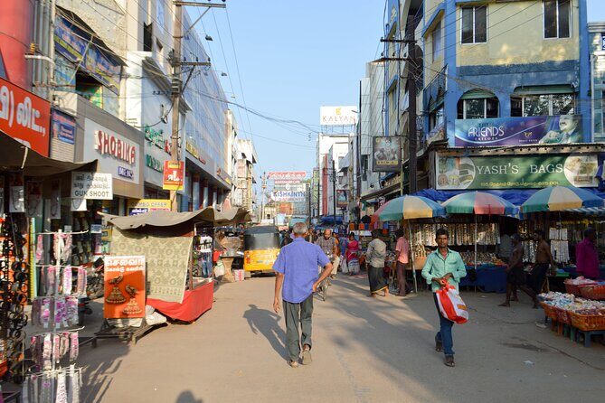 Heritage & Cultural Walk of Madurai (2 Hours Guided Walking Tour) - Vibrant Local Markets and Eateries