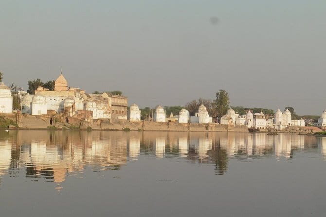 Heritage Walk Tour Agra Taj Mahal Sunrise & Bateshwar Temple from Delhi by Car - Exploring the World’s Most Famous Tomb