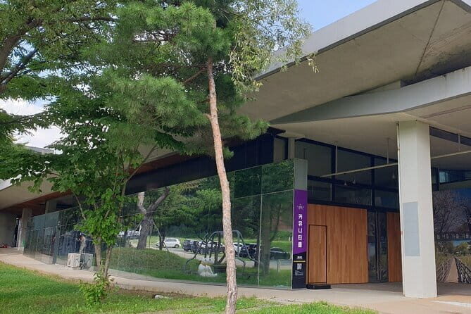 Heyri Walking Trip with Musical Instrument Making - The Architectural Marvels