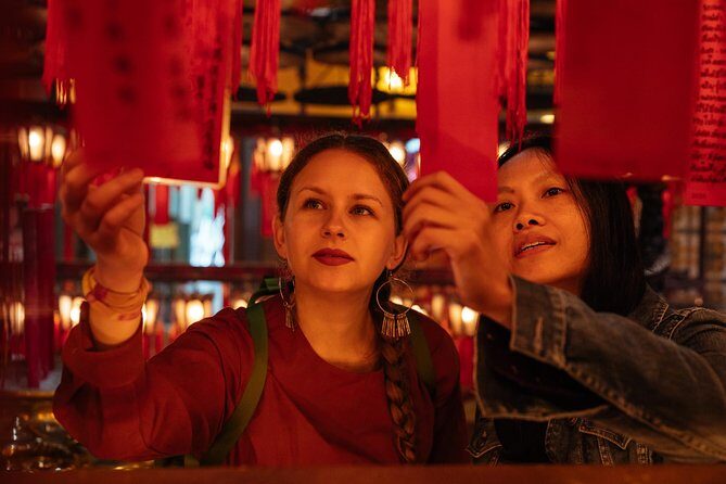 Highlights & Hidden Gems With Locals: Best of Hong Kong Private Tour - In-Depth Breakdown of the Itinerary