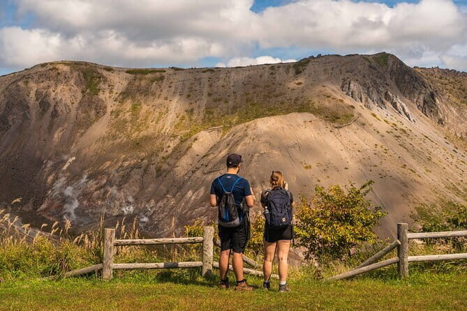 Hike Mt. Usu and visit Lake Toya Day Tour - Exploring the Itinerary: A Closer Look at Your Day