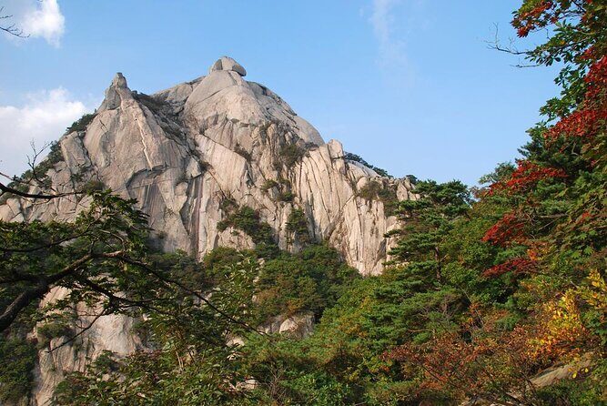 Hiking in Seoul : Bukhansan National Park - The Cultural Touch: Temples and Local Insights