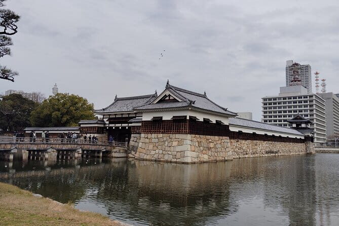 Hiroshima Castle 1h guide tour - Who Should Consider This Tour?