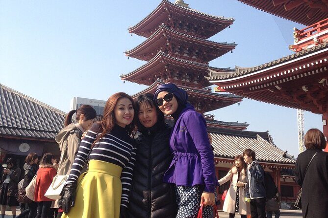 Historic Templetraditional Japanese garden Eating around at a shopping strip - A Closer Look at the Experience