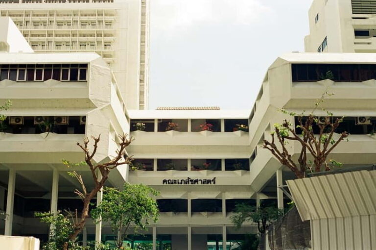 Ho Chi Minh City: Photoshoot with a French Photographer - The Photos and Delivery Process