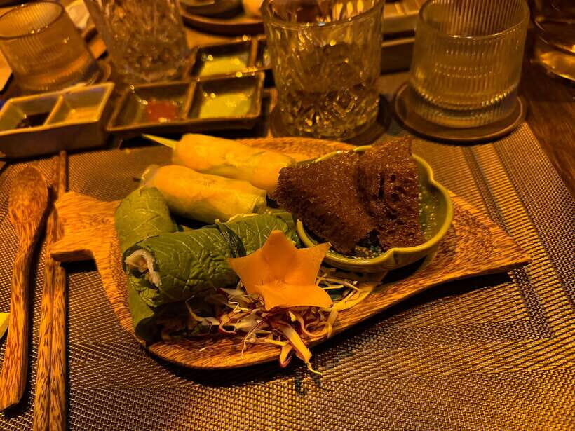 Ho Chi Minh City Sightseeing Tour With Live Music Chao Show - How the Tour Works: Practical Details