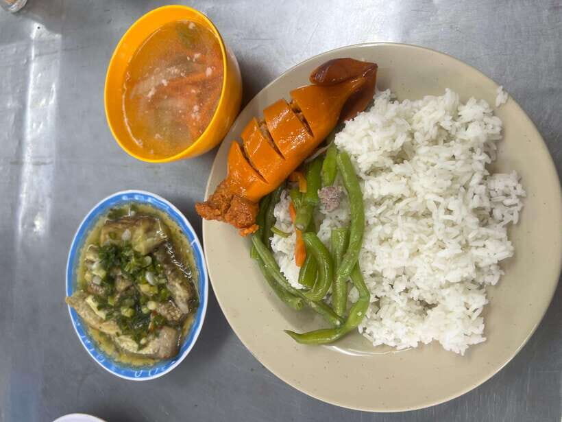 Ho Chi Minh City Street Food Private Tour By U.S.A Army Jeep - What Makes This Tour Stand Out