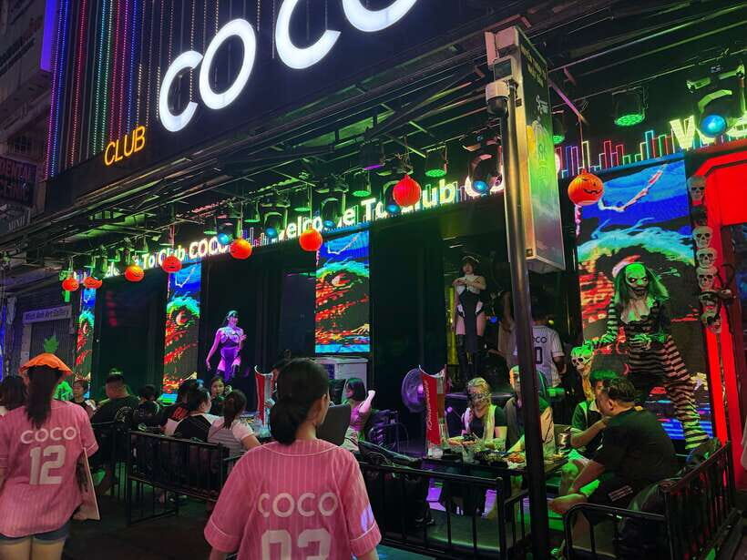 Ho Chi Minh Street Food Private Walking Tour With Good Guide - Breaking Down the Experience