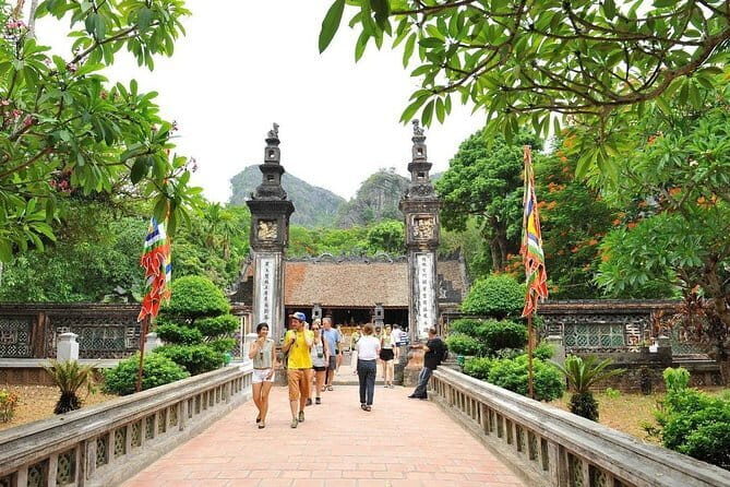 Hoa Lu or Bai Dinh - Trang An - Mua Cave -Tam Coc (2 Days 1 Night) - Transportation and Logistics