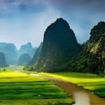 Hoa Lu - Tam Coc - Mua Cave Small Group -Buffet Lunch - Limousine - Cruising the Trang An Grottoes