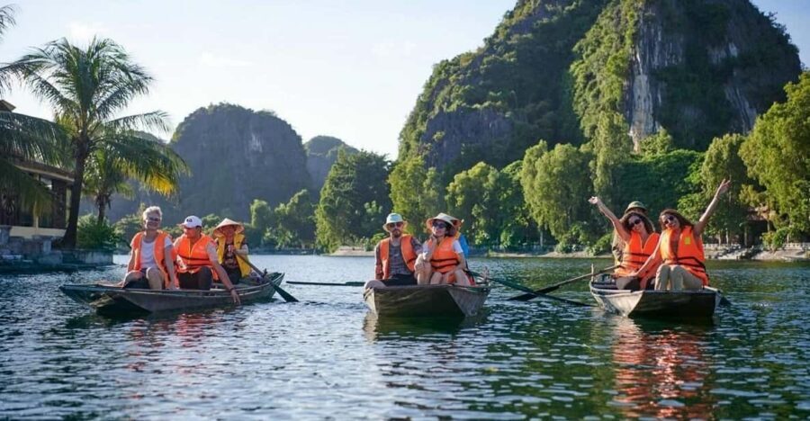 HOA LU - TRANG AN FULL DAY TRIP BY LIMOUSINE FROM HA NOI - Detailed Tour Breakdown