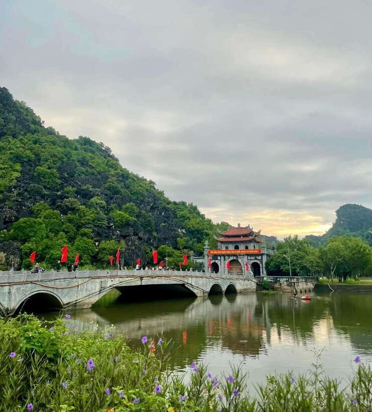 Hoa lu - Trang An, Mua Cave With Luxury Small Group - Transportation, Group Size, and Value