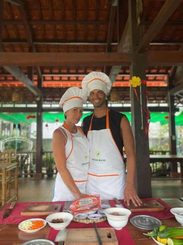 Hoi An: Countryside Biking- Cooking Class in Tra Que Village - Exploring the Local Market and Bargaining Tips