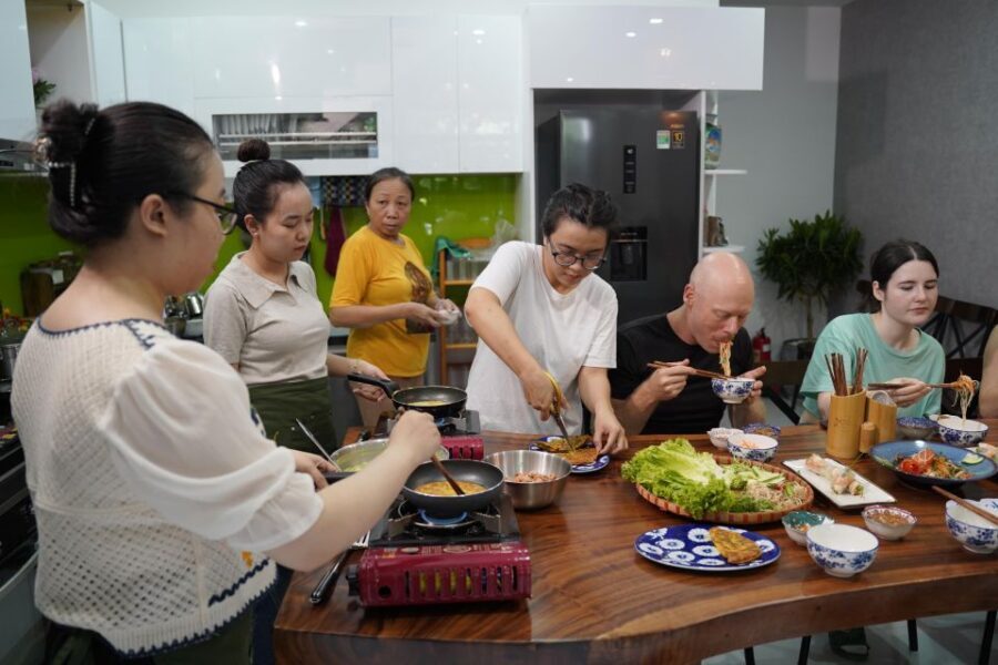 Hoi An/Da Nang: Vietnamese Cooking Class with Transportation - What to Expect at Each Location