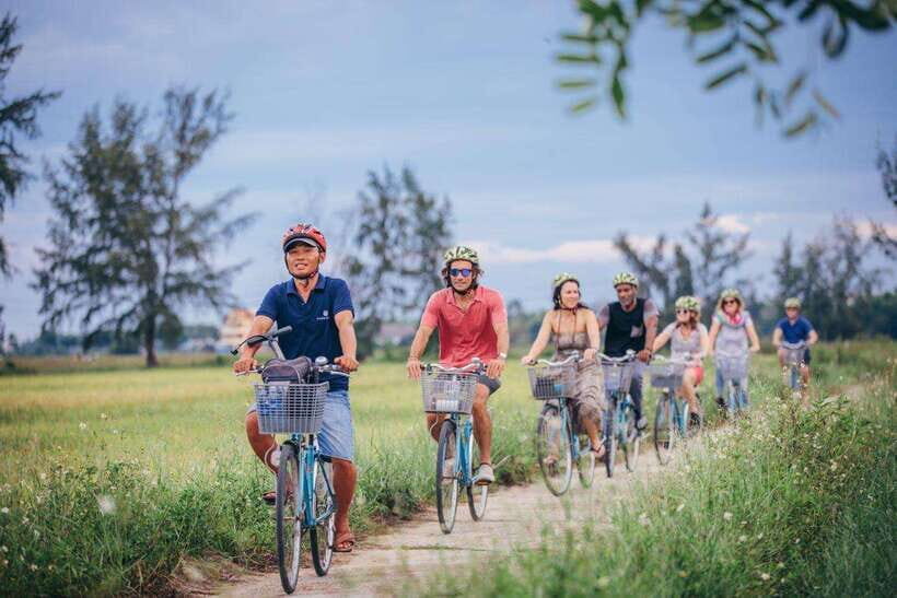 Hoi An: Private Bicycle & Boat Tour with Local Dinner - The Culinary Experience