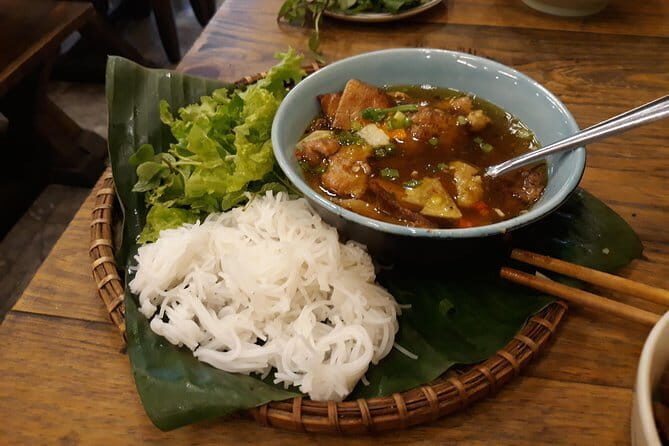 Hoi An street foods, night market and lantern boat ride - What to Expect on the Tour