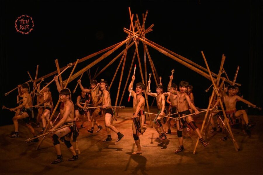 Hoi An: Teh Dar Vietnamese Bamboo Circus at Lune Center - Authenticity and Audience Experience