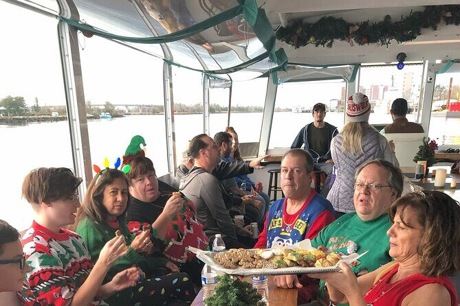 Holiday Lights Cruise - The Itinerary: What You Can Expect