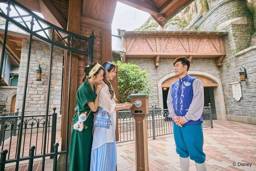 Hong Kong Disneyland: Disney Premier Access - How Does It Work?
