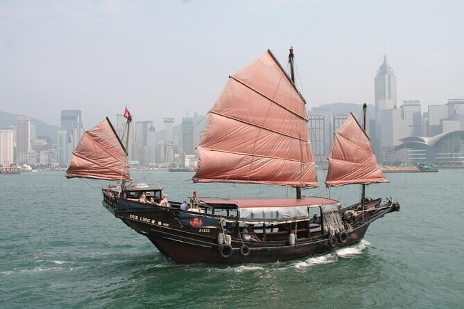 Hong Kong Full-Day Private Walking Tour with a Local Guide - A Detailed Look at the Tour Experience