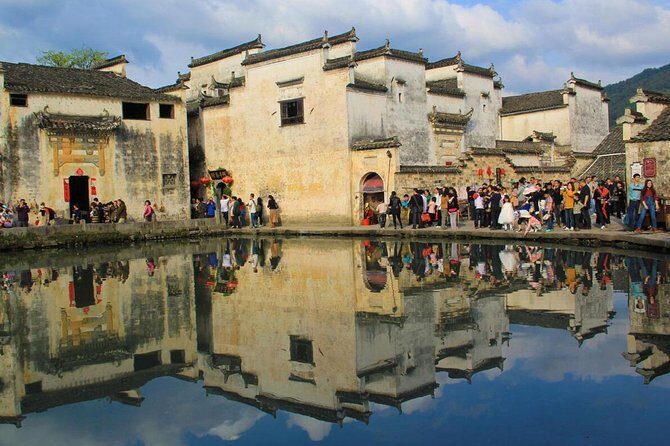 Huangshan Ancient Villages Sightseeing Private Day Tour - Detailed Breakdown of the Itinerary