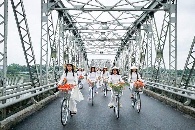 Hue Culinary Odyssey: Unveiling the Secrets of Flavorful Streets - The Itinerary in Detail: What to Expect