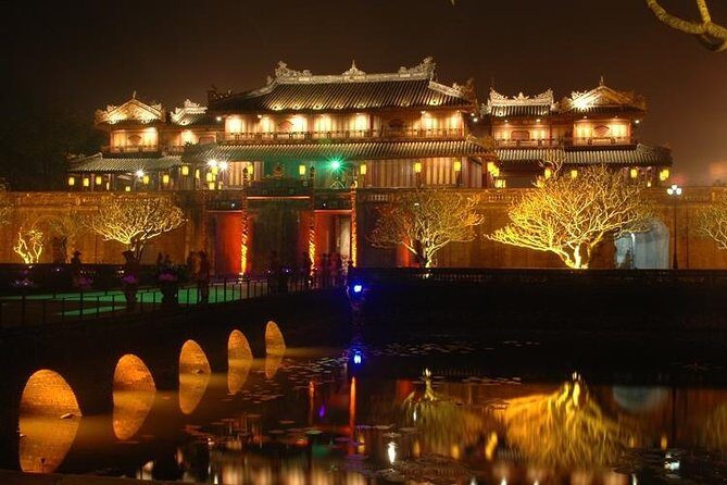 Hue : Enjoy Night City Cyclo Tour & Happy Dinner - The Experience: A Close Look at the Hue Night Cyclo Tour