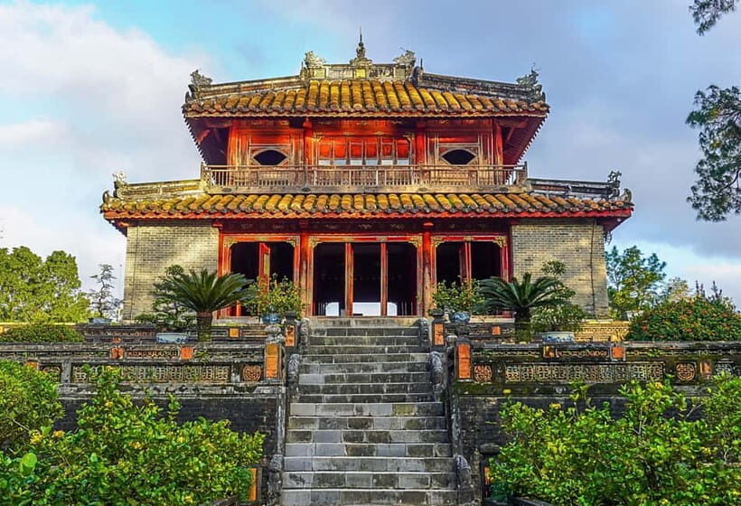 Hue: Hue Royal Tombs Tour Visit 3 Best Tombs & Pagoda - A Closer Look at the Hue Royal Tombs Tour