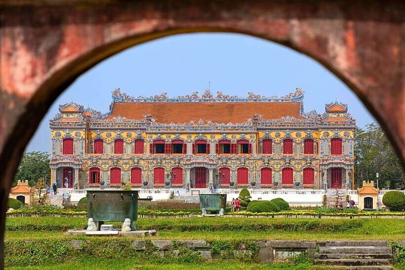 Hue: Hue Walking Tour to Imperial Citadel with Tour Guide - What to Expect: The Experience and Practicalities