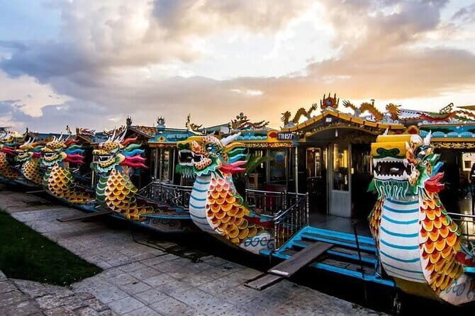 Hue Imperial Citadel: Dragon Boat Adventure with Small Group Tour - Key Points