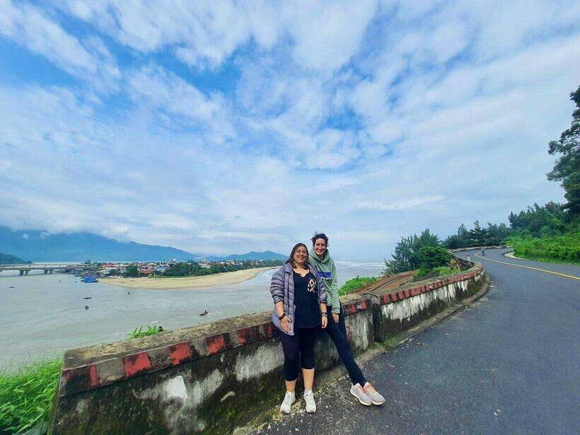 Hue to Hoi An Van Tour With English Guide & Scenic Views - Transport and Group Dynamics