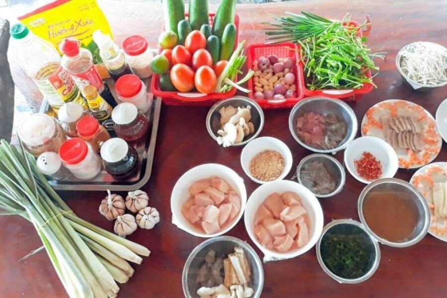 Hue: Traditional Cooking Class w Local Family & Market trip - An Overview of the Experience